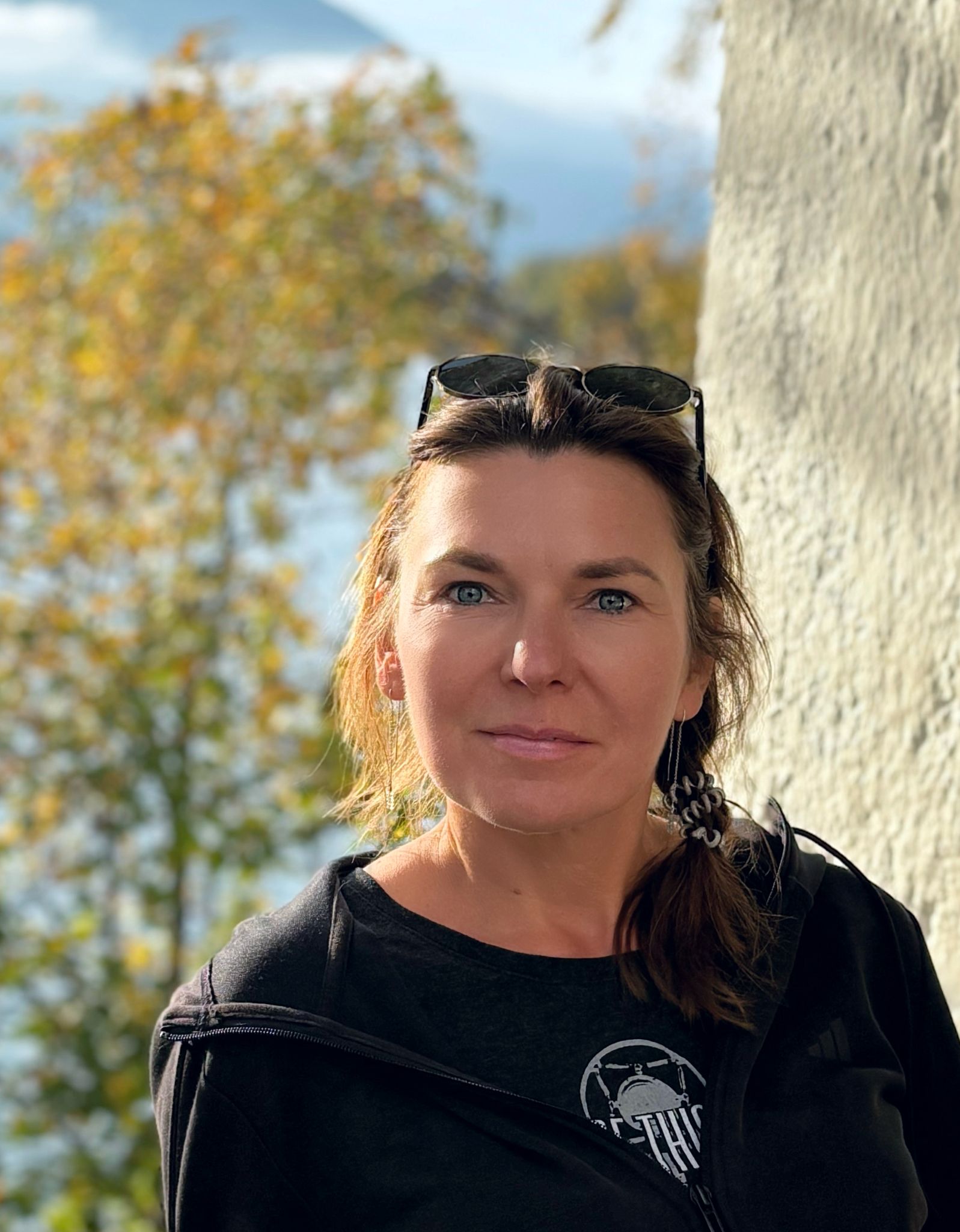 Julia Persson | Digital Transformation Leader | HealthTech Innovator | AI-Augmented Venture Designer